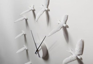 鳥たちが時を舞う、一風変わった斬新なWall clock | GREMA（グレマ）
